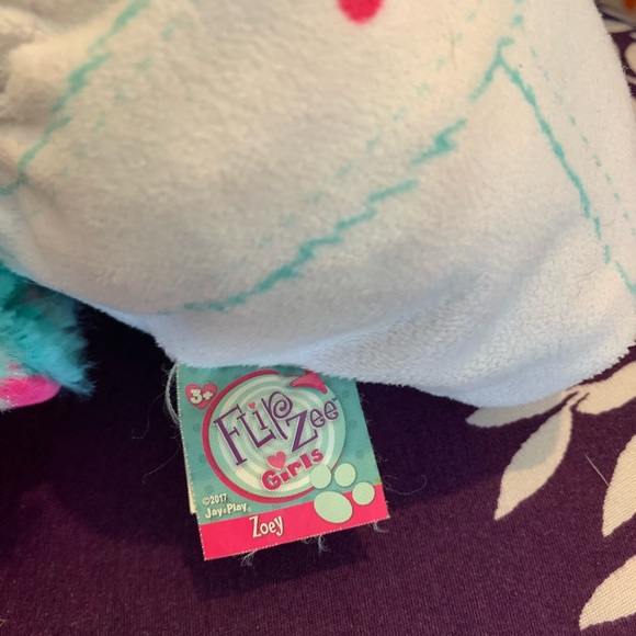 Flipazoo | Toys | Zoey Snuggly Bear Rare Dark Skin Flip Zee Girls Plush ...